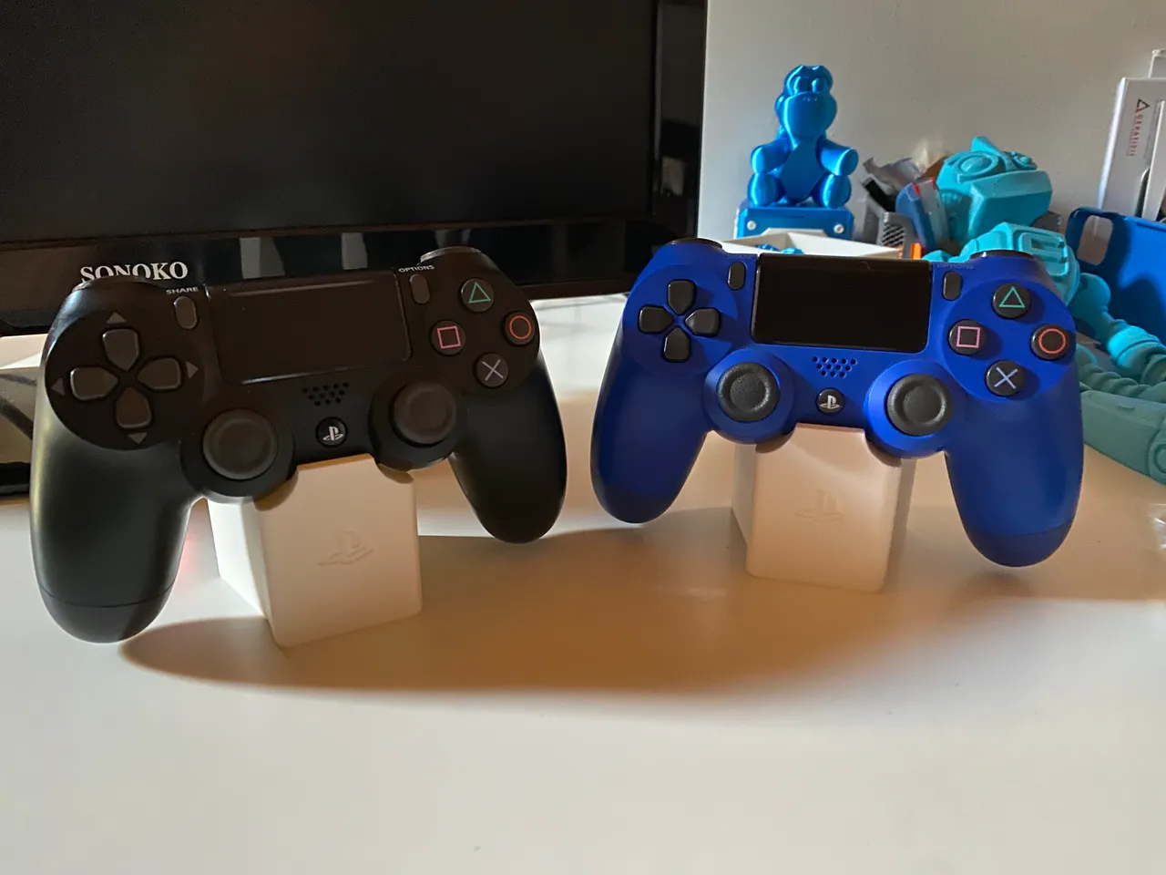 Supporto Controller PS4 by Vins98 | Download free STL model ...