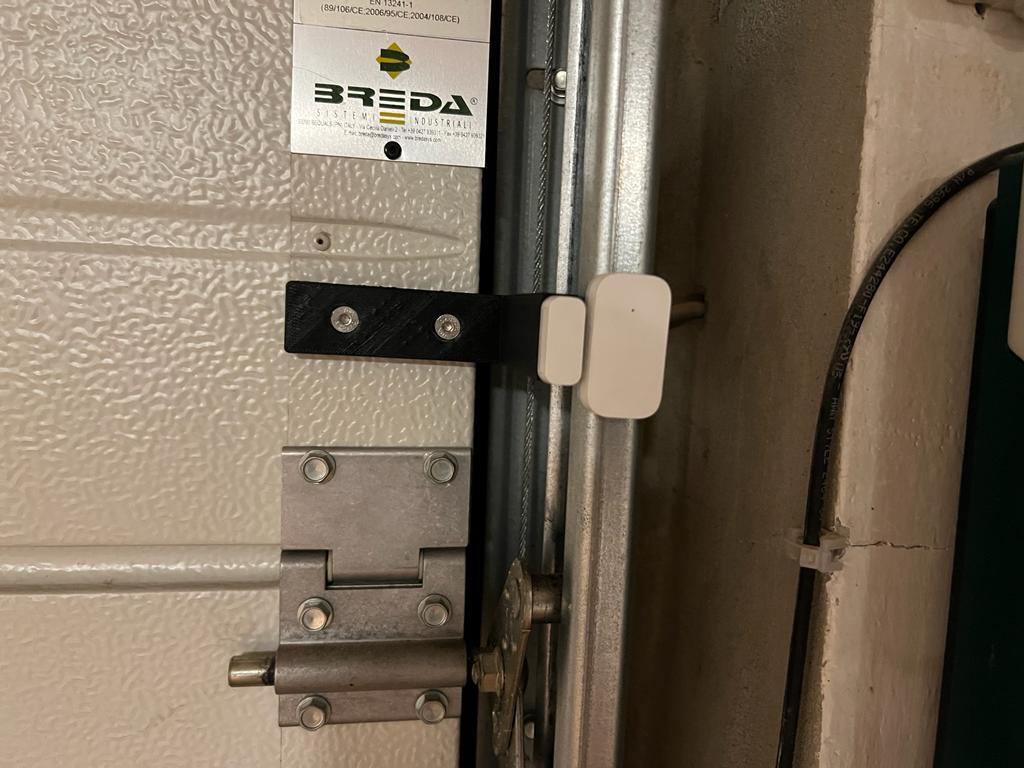 garage door (BREDA) bracket for aqara sensor by FreySap11 | Download ...