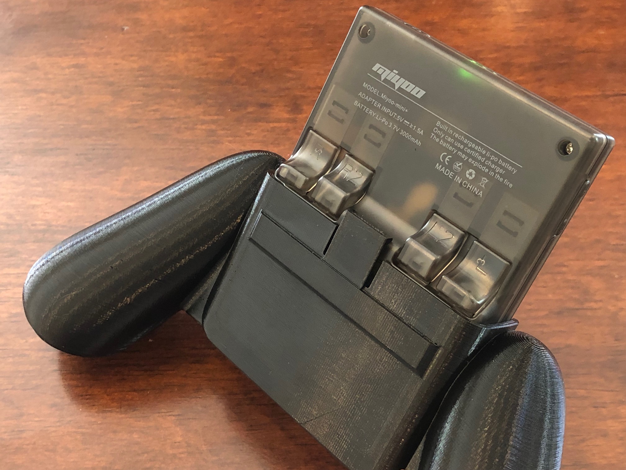 Miyoo Mini PLUS Grip + Stand by jrsone | Download free STL model ...