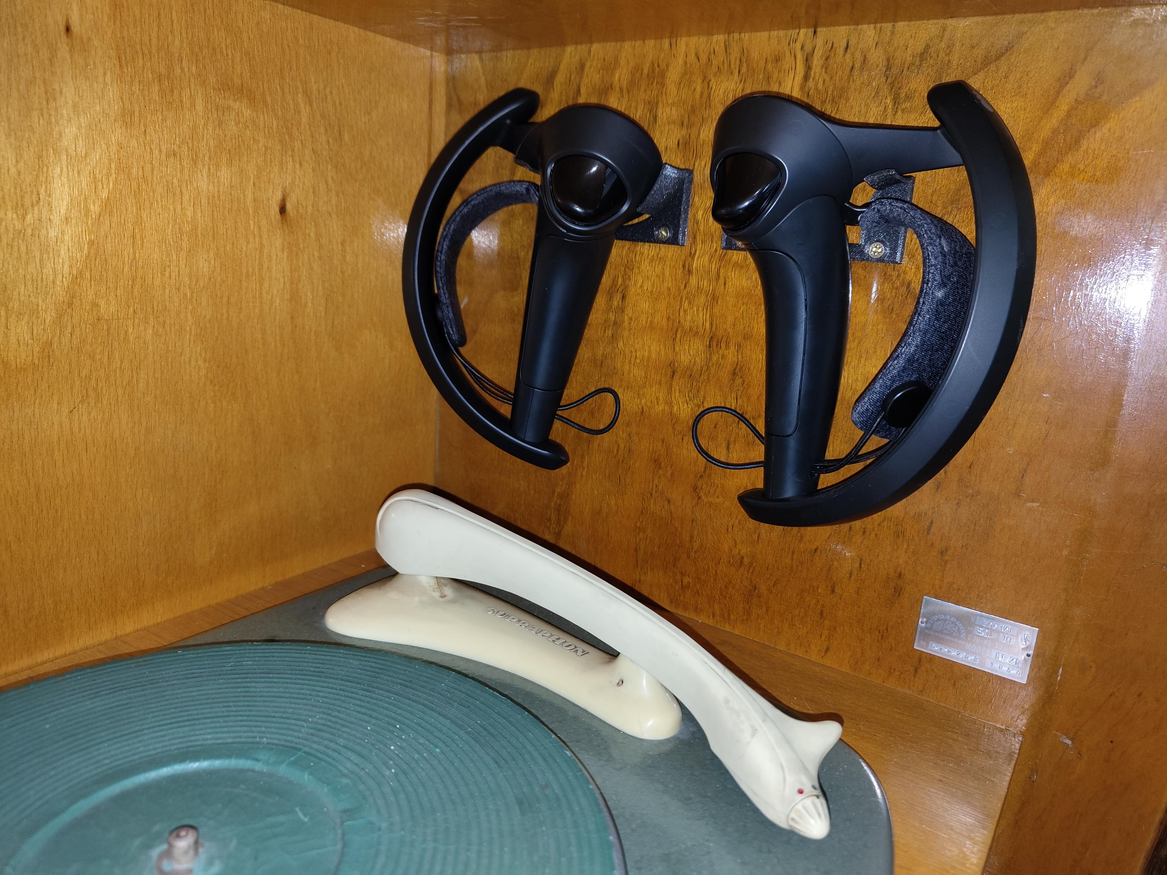 The simplest Valve Index Controllers holder by Johny.Whooof | Download ...
