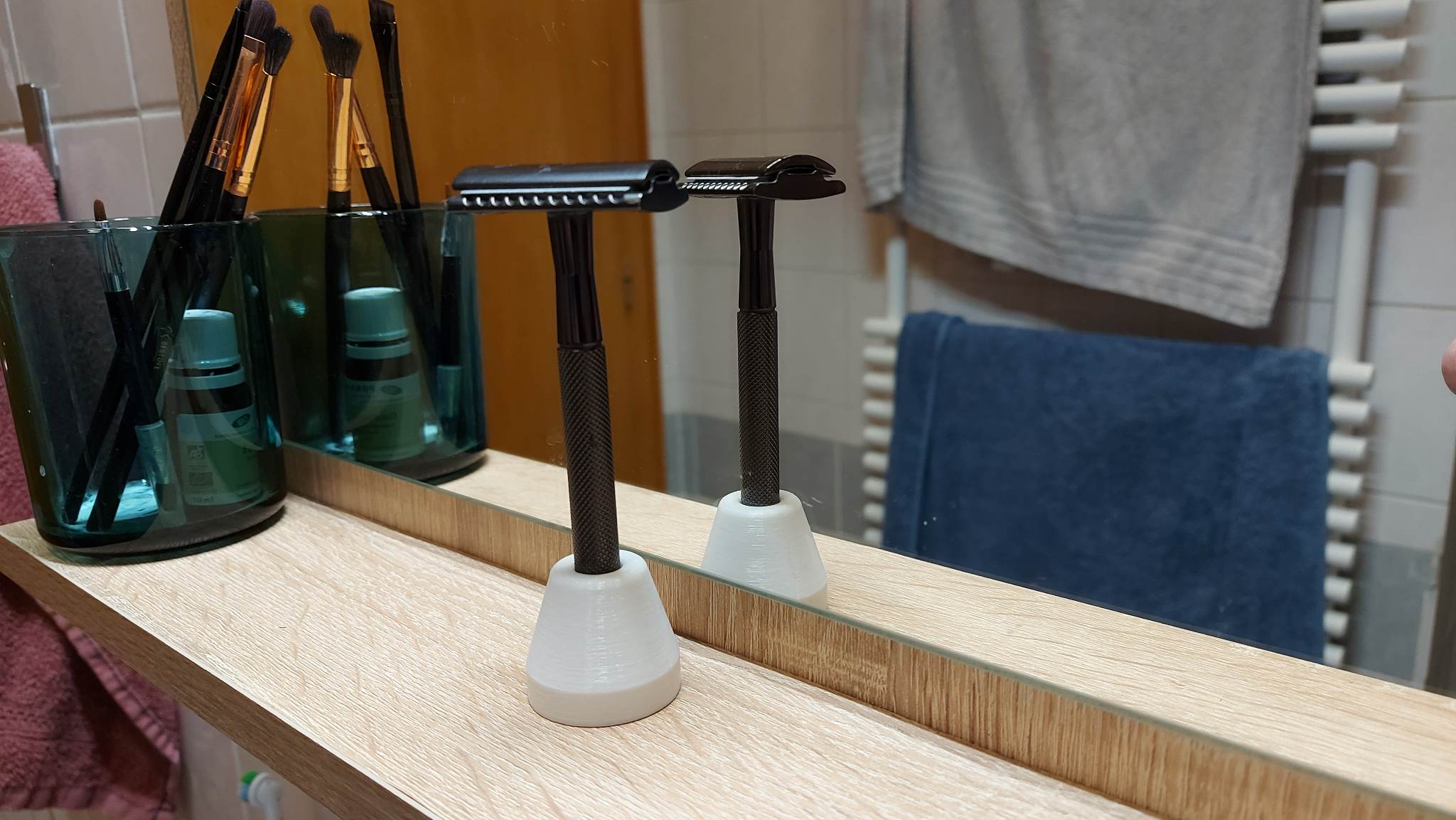 Safety Razor Stand by Moukloup | Download free STL model | Printables.com