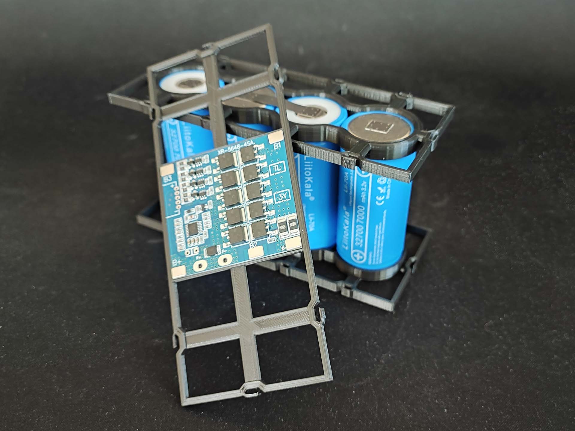 12V7A UPS LiFePo4 battery (4s1p & 4s2p) by Joza | Download free STL ...