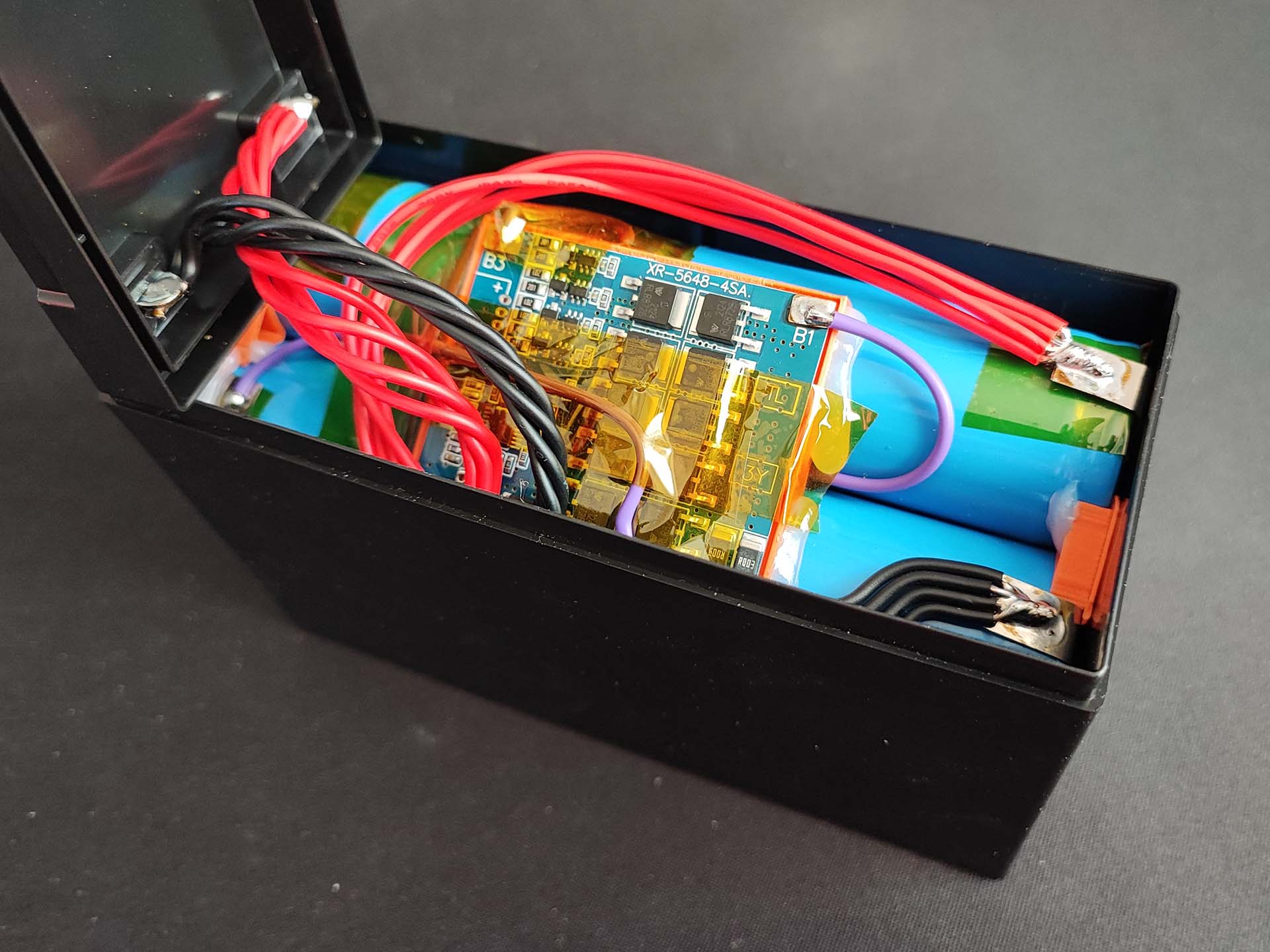 12V7A UPS LiFePo4 battery (4s1p & 4s2p) by Joza | Download free STL ...
