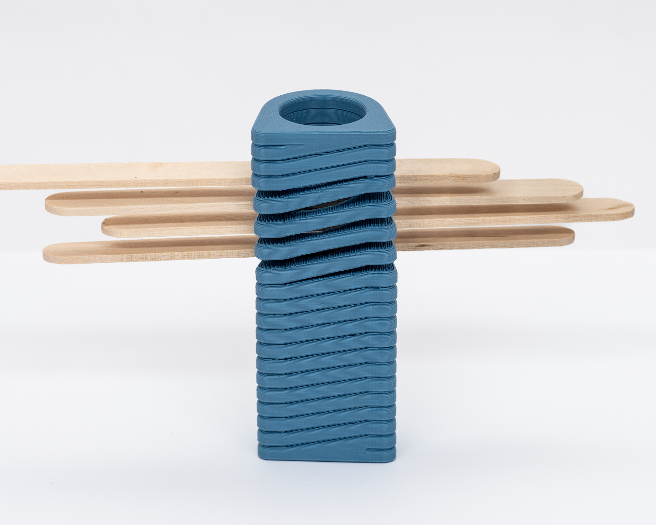 RINKY SLINKY RING STAND by Peter H | Download free STL model ...