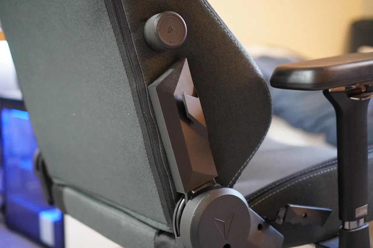 Secret Lab Chair Pillow Hangar by unlimitedbacon | Download free STL ...