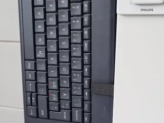 Vertical Keyboard Mount for Logitech K400+ by Zygal | Download free STL ...