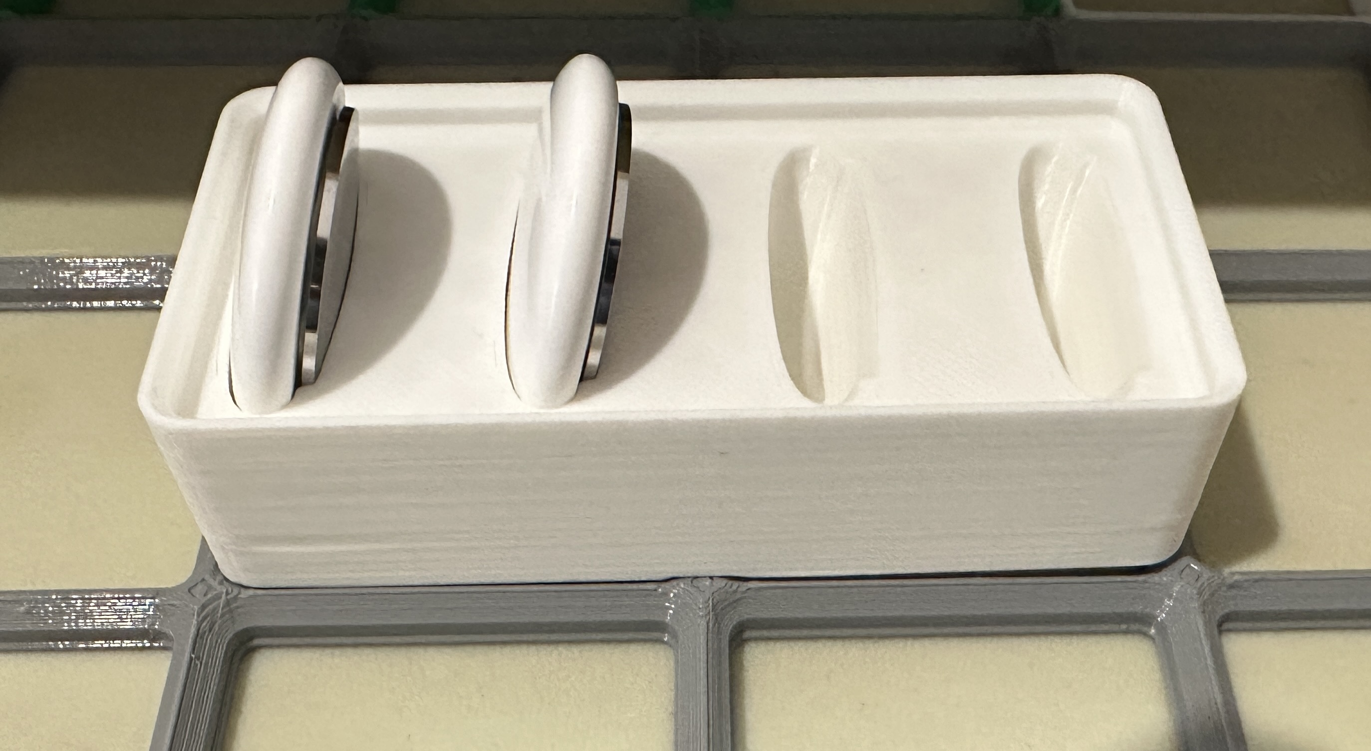 Gridfinity Box for 4 AirTags von mudolo | Kostenloses STL-Modell ...