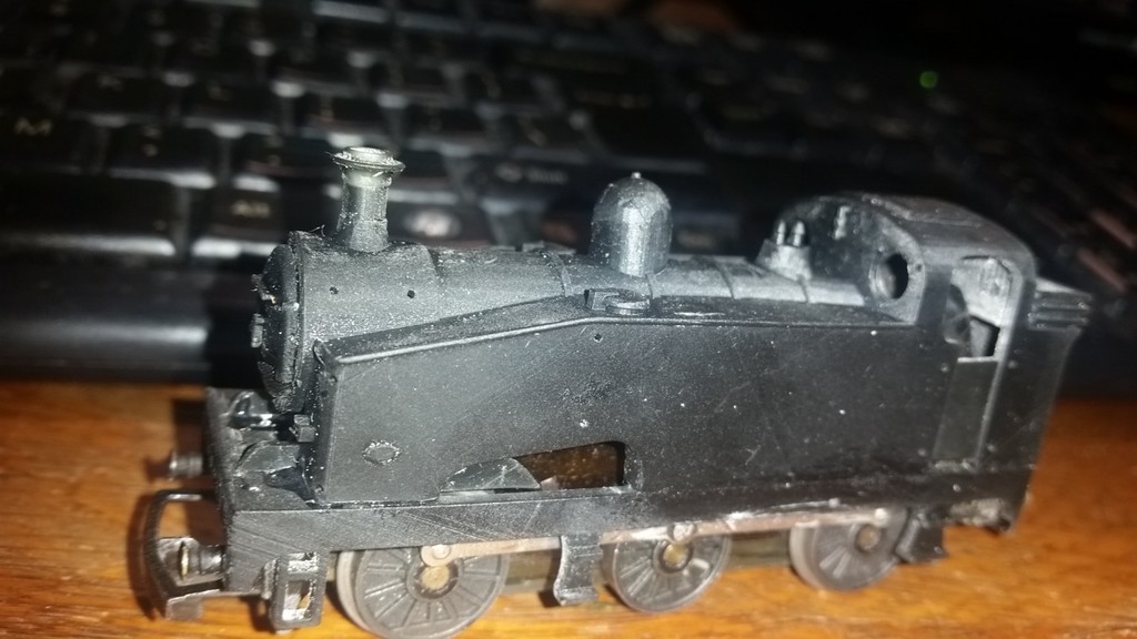 J50 LNER adaptation to TT scale for Tri-ang T90 mechanics by Radu ...