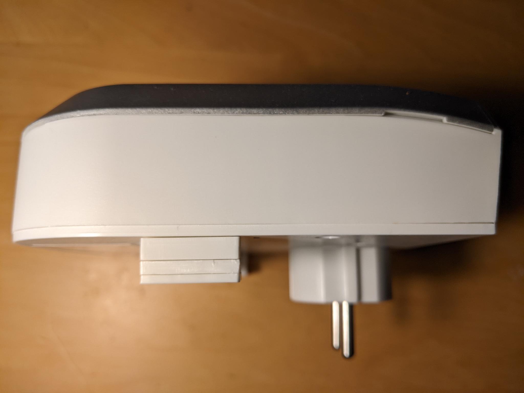 Spacer for REV Multi Socket Power Outlet by wolffm | Download free STL ...
