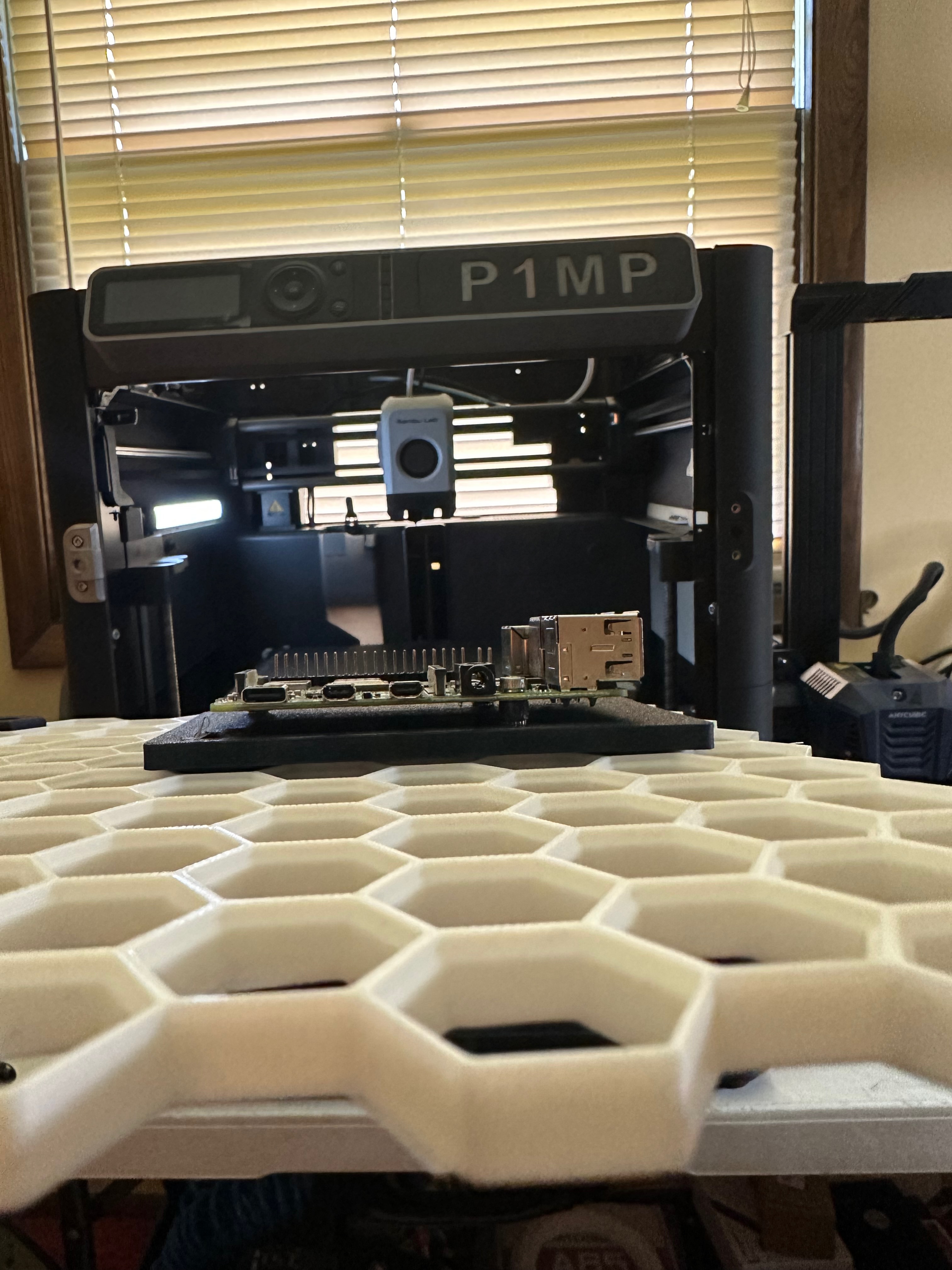Raspberry Pi 4 Honeycomb Storage Wall Mount by print_proven | Download ...