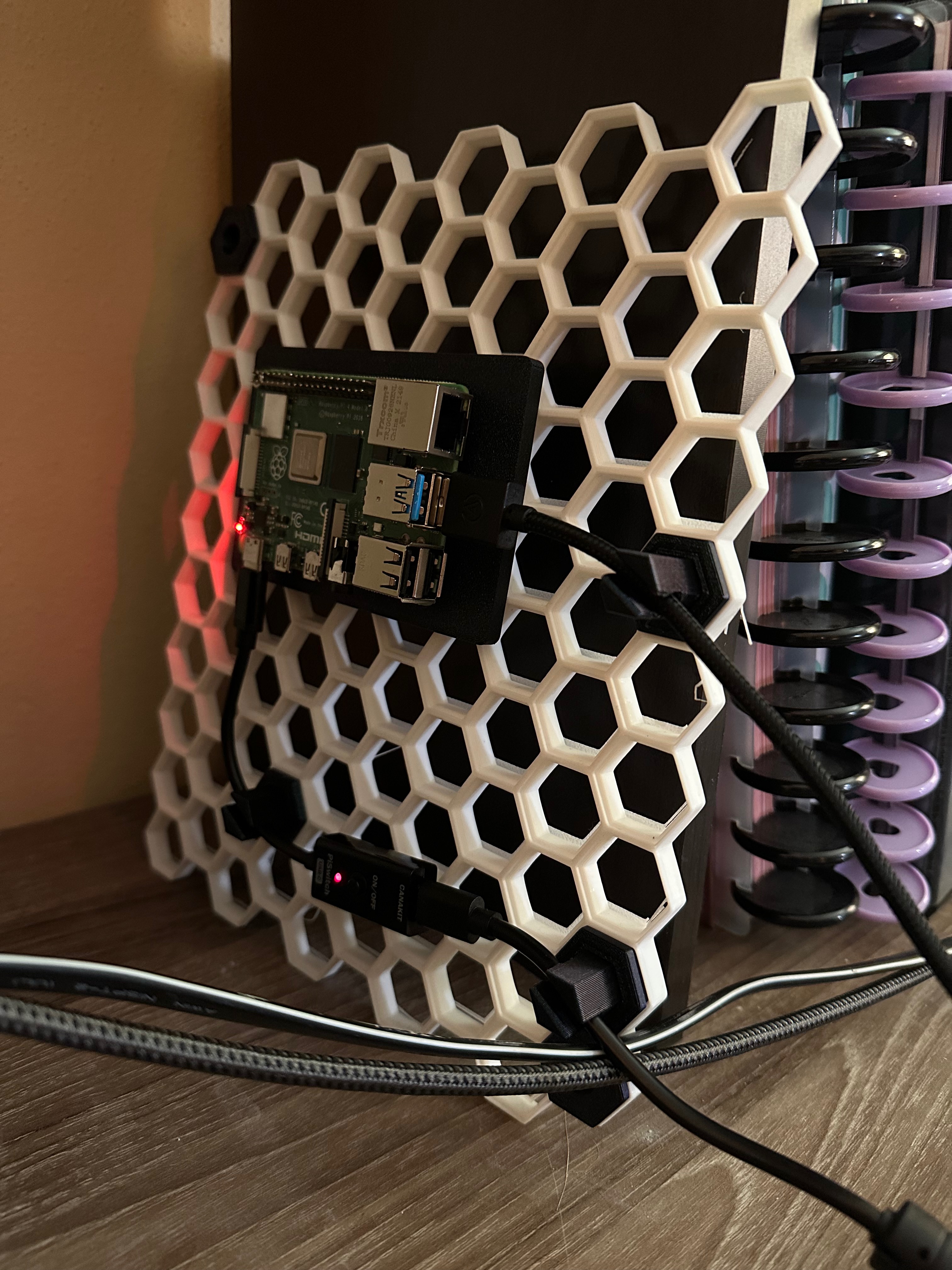 Raspberry Pi 4 Honeycomb Storage Wall Mount by print_proven | Download ...