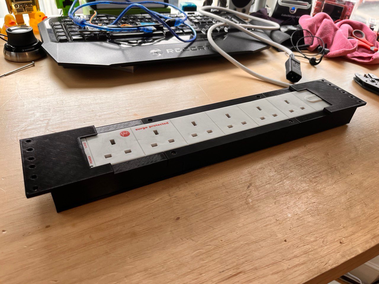 2U Mains Socket Panel by Scott Gibb | Download free STL model ...