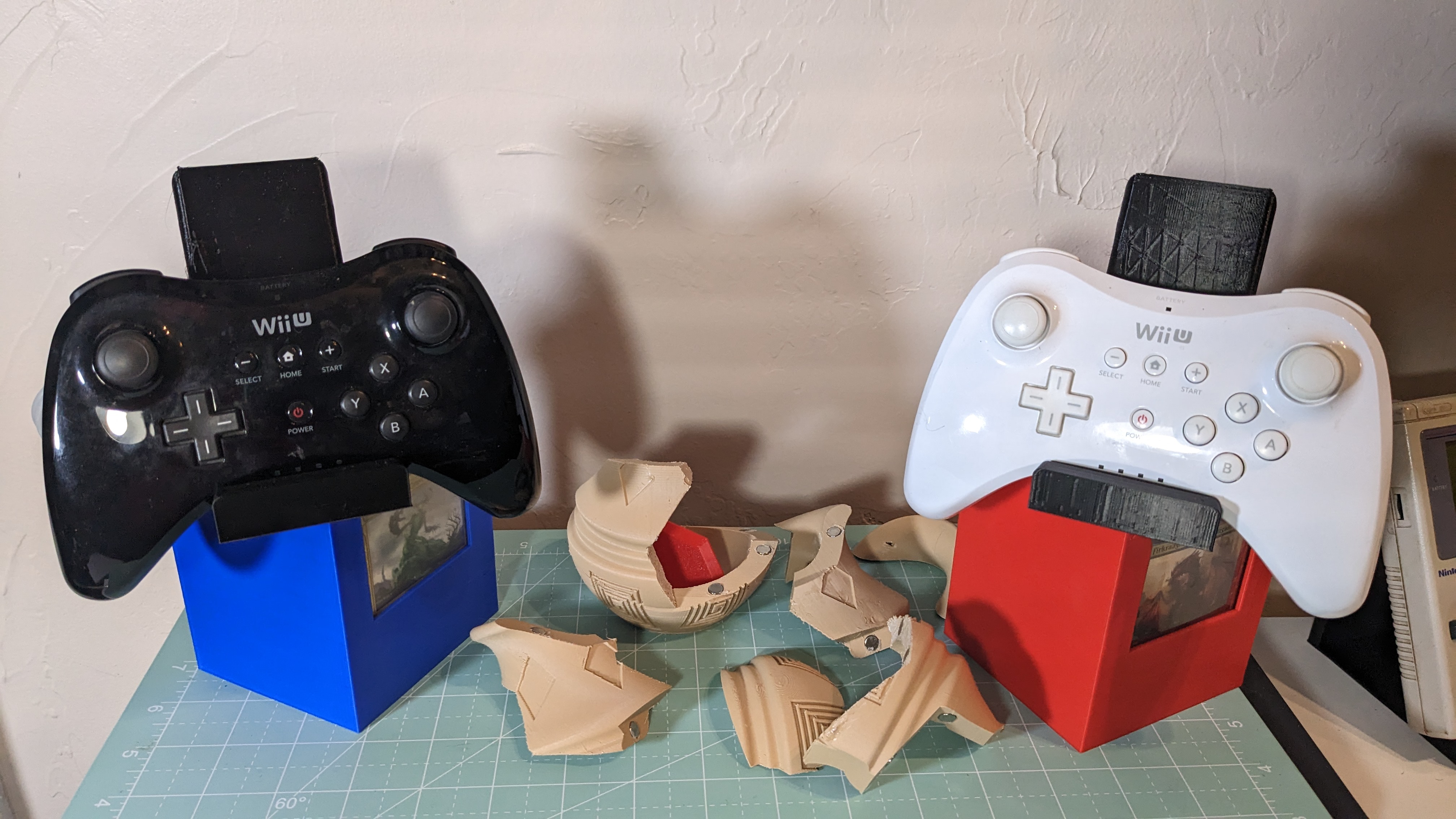 WiiU Controller Display Shelf by masterHman | Download free STL model ...