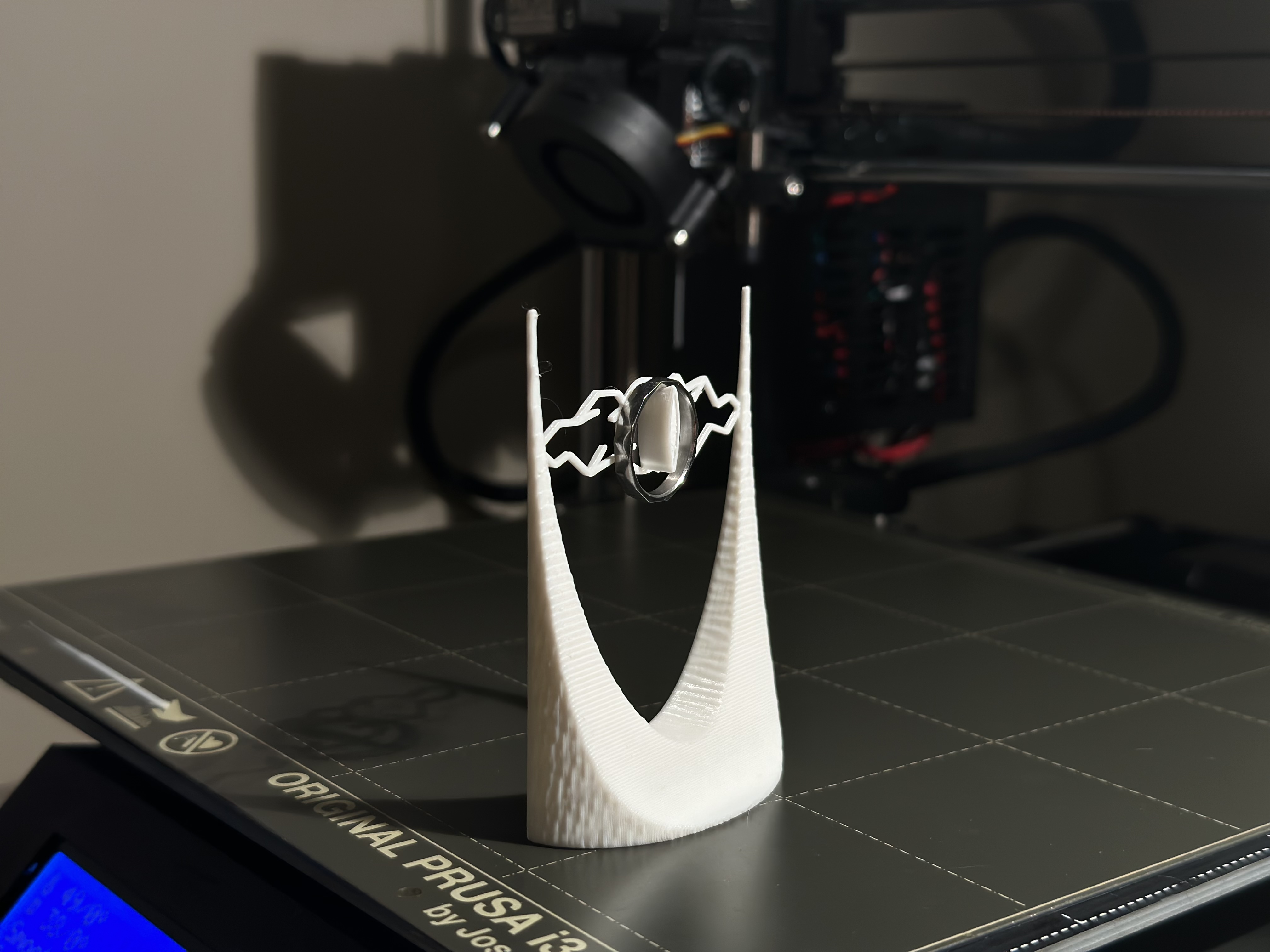 Eye of Sauron | Lord of the Rings Ring Holder (Print in Place & Support ...