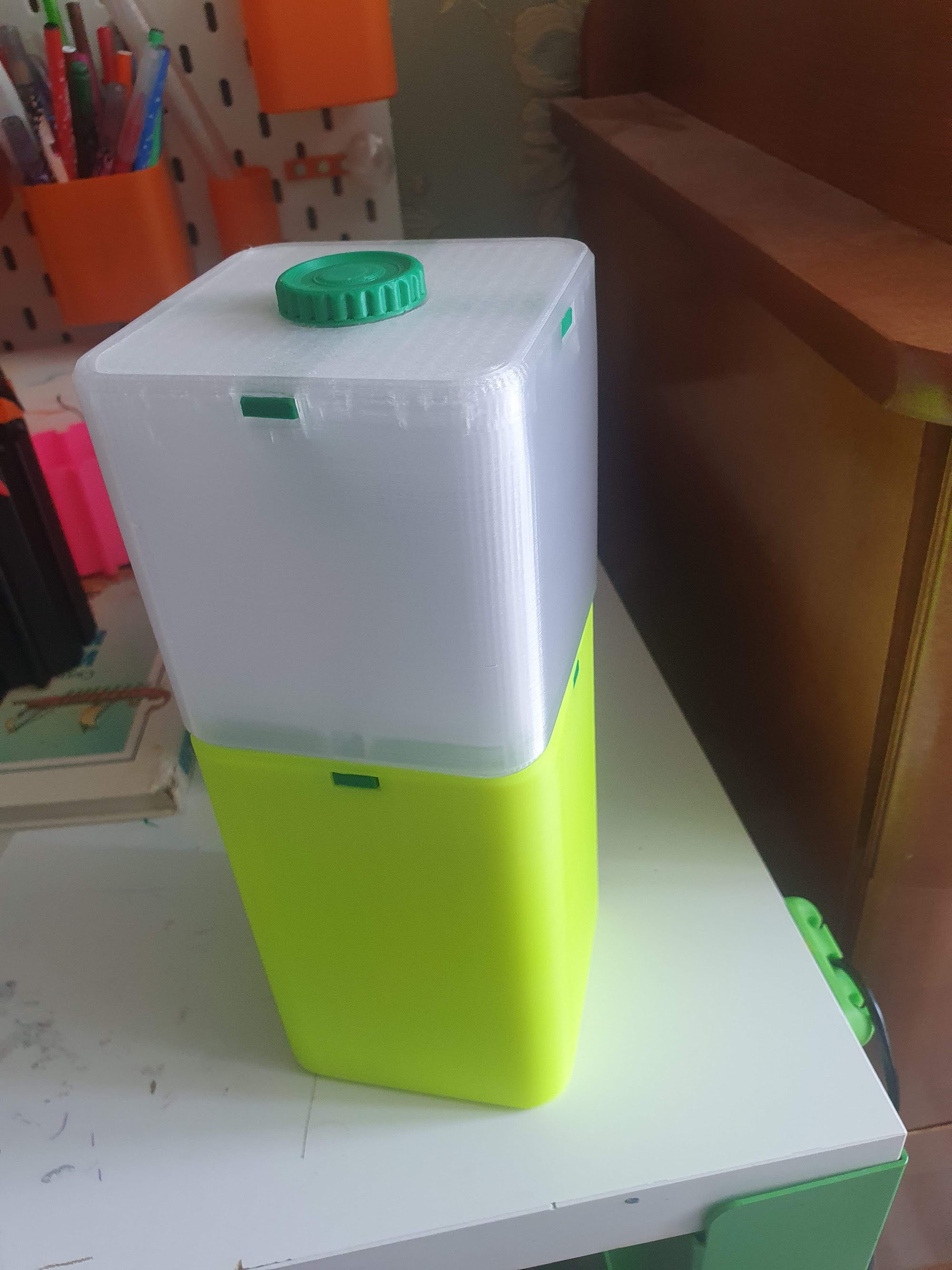 Stacking Mechanically Locking Container by FedorZa | Download free STL ...