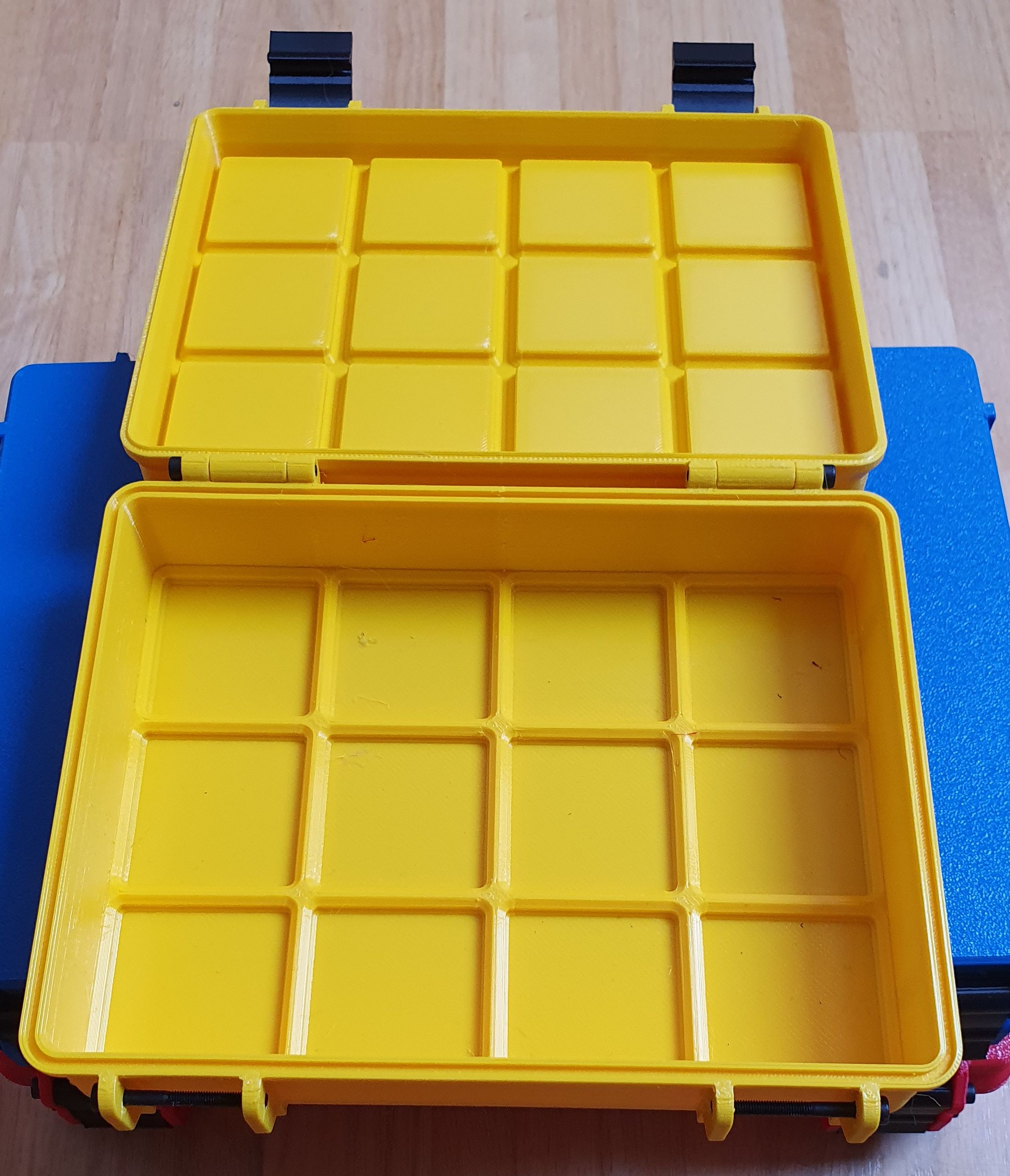 Rugged Gridfinity Box (Parametric) by PeterDesigns | Download free STL ...