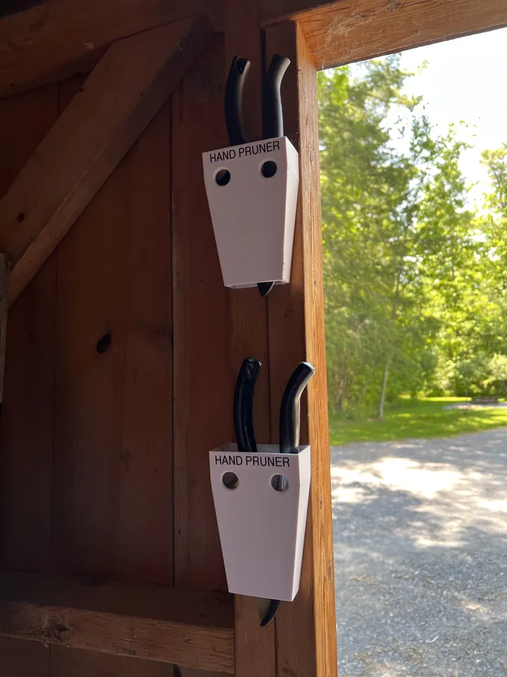 Hand pruning shear holder by Chris | Download free STL model ...
