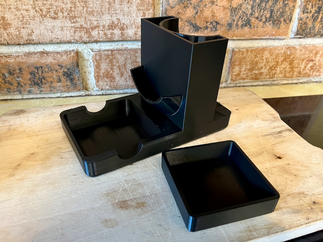 AeroPress storage rack with drip tray by Parsingphase | Download free ...