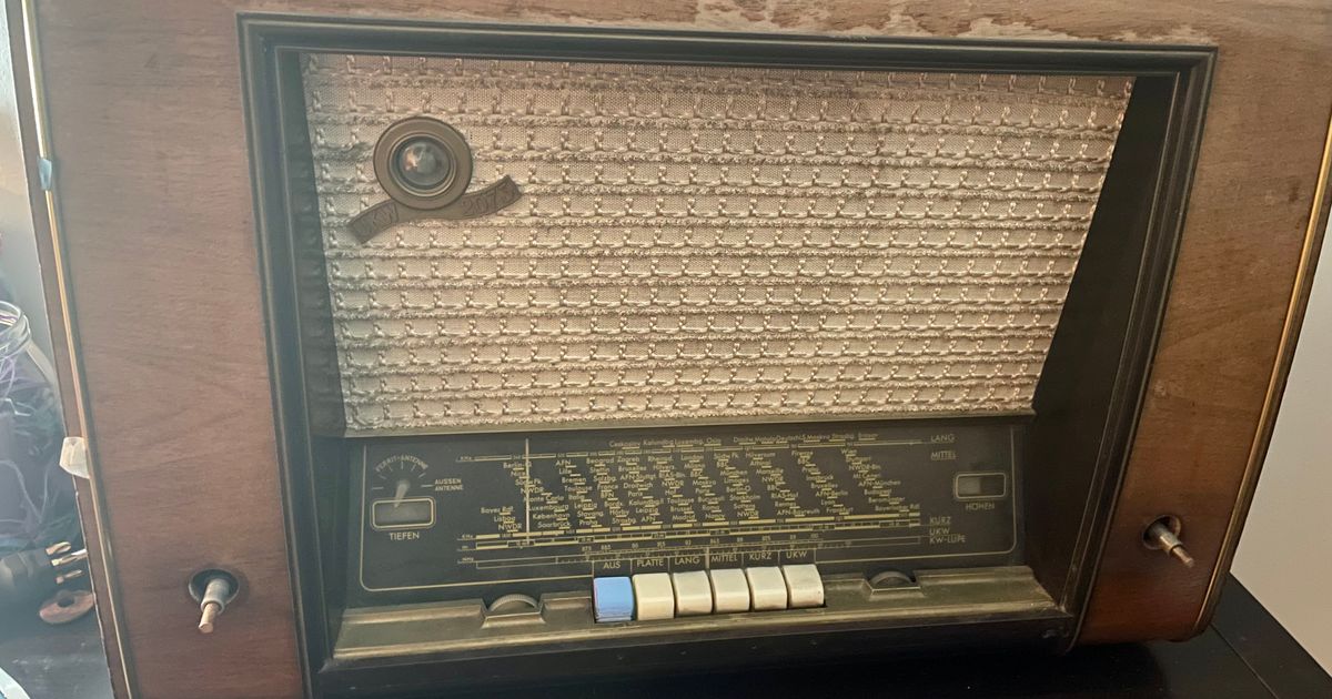 AEG 2073 WU Tube Radio Receiver Button Replacement by yetzt | Download ...