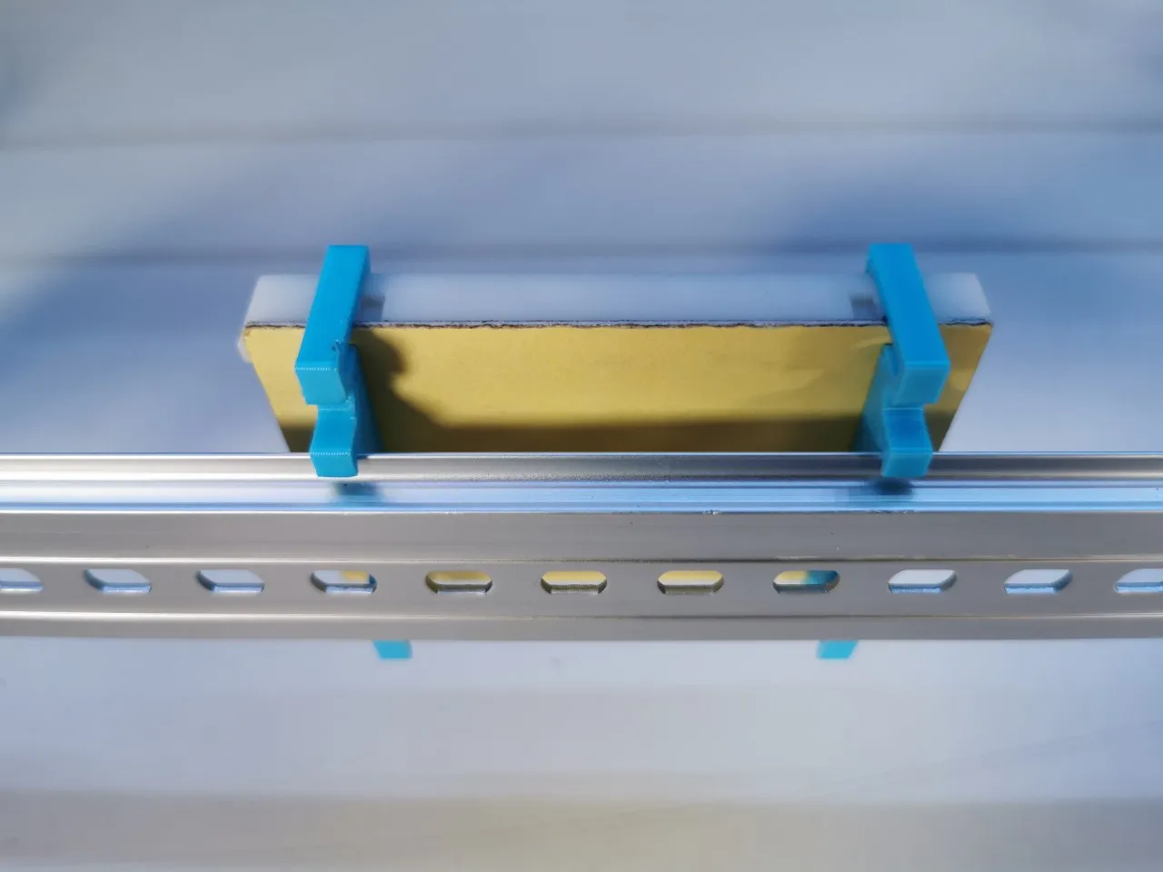 DIN Breadboard Clips/Holder by nans | Download free STL model ...