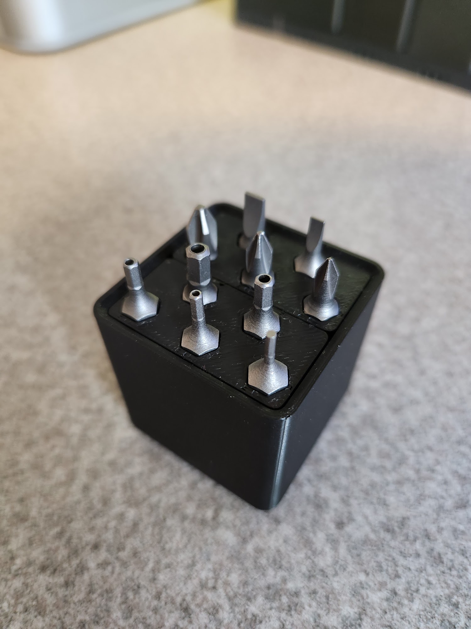 Gridfinity Modular 1/2 Bin Insert for 1/4" bits. by Carl Belcher ...
