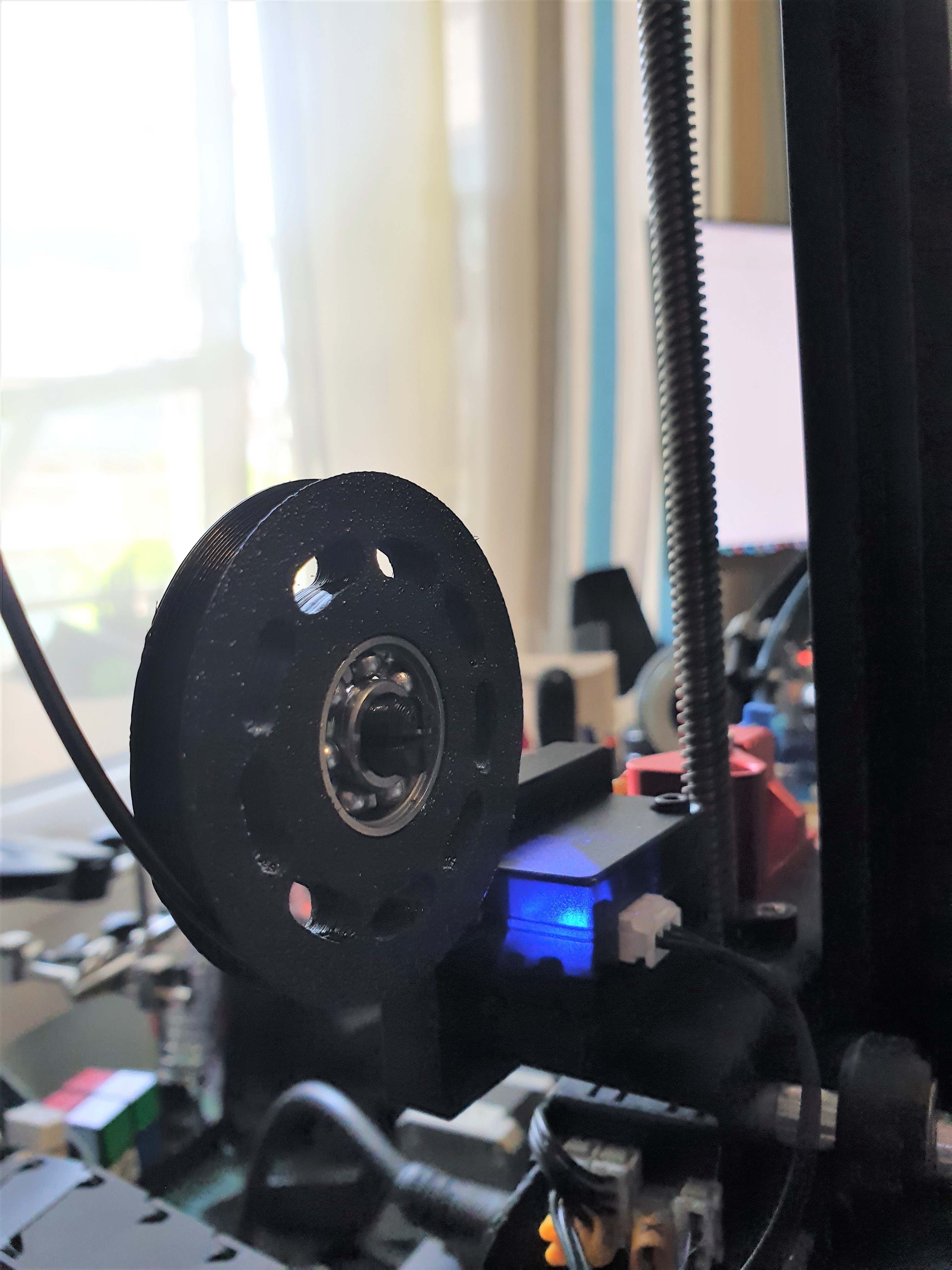 Filament roller with spacer under sensor, for dual gear extruder on CR6 ...