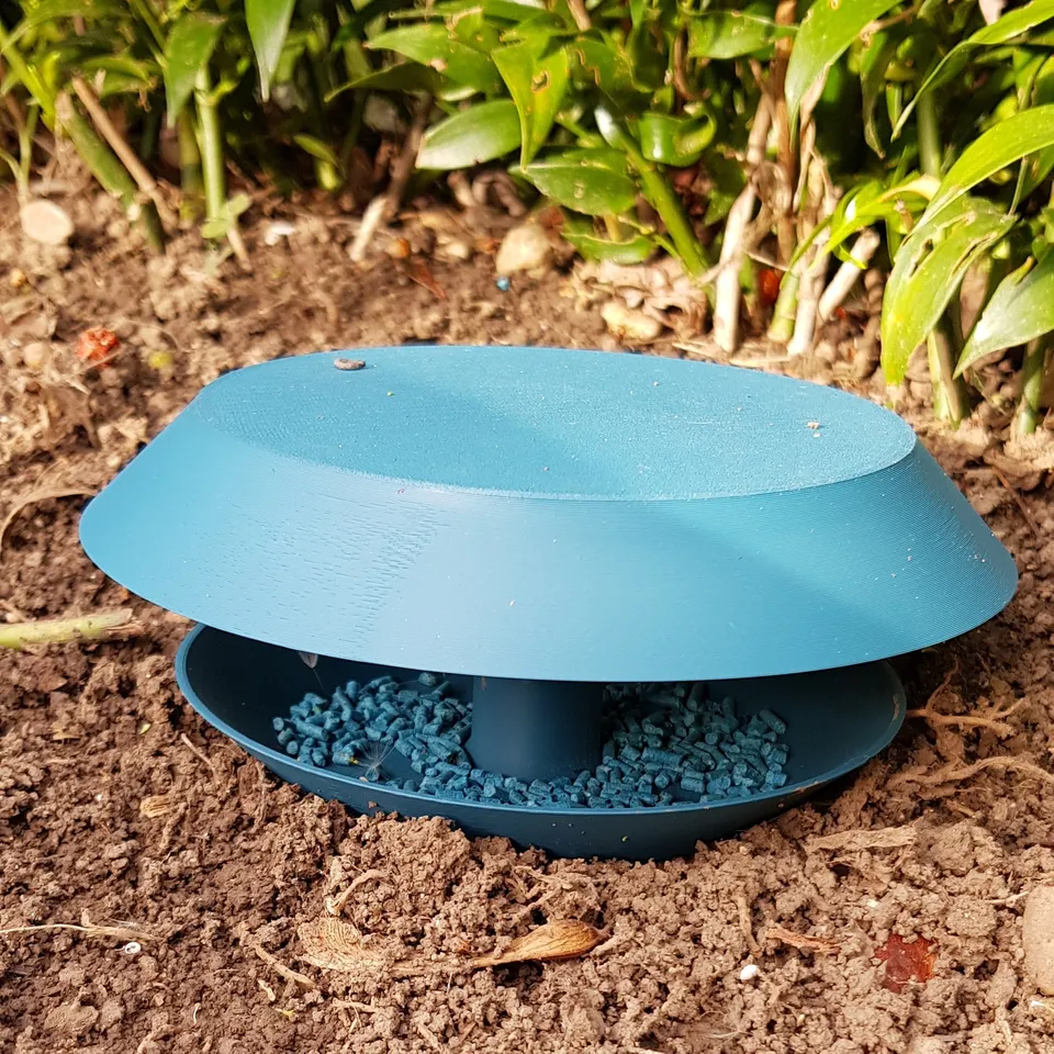 Snail Trap - Slug Trap - Trappola per Lumache by Lele88 | Download free ...