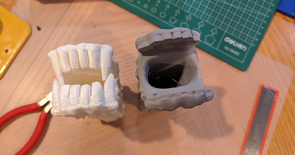 Aliens xenomorph inner jaw custom 2 sizes von EDGeProjects ...