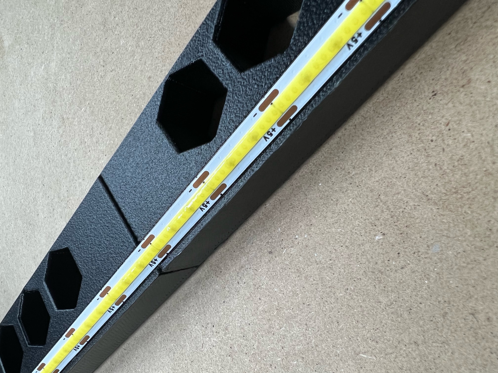 Bambu Lab P1P Top Glass LED Hex Riser von Aesth3tix | Kostenloses STL ...