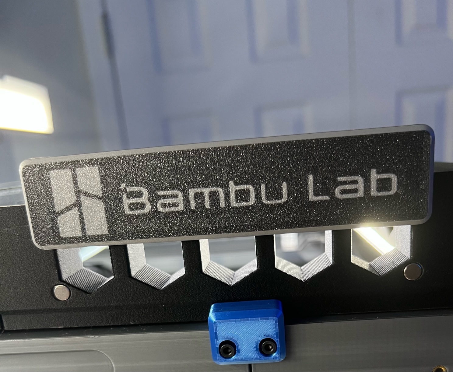 Bambu Lab P1P Top Glass LED Hex Riser by Aesth3tix | Download free STL ...