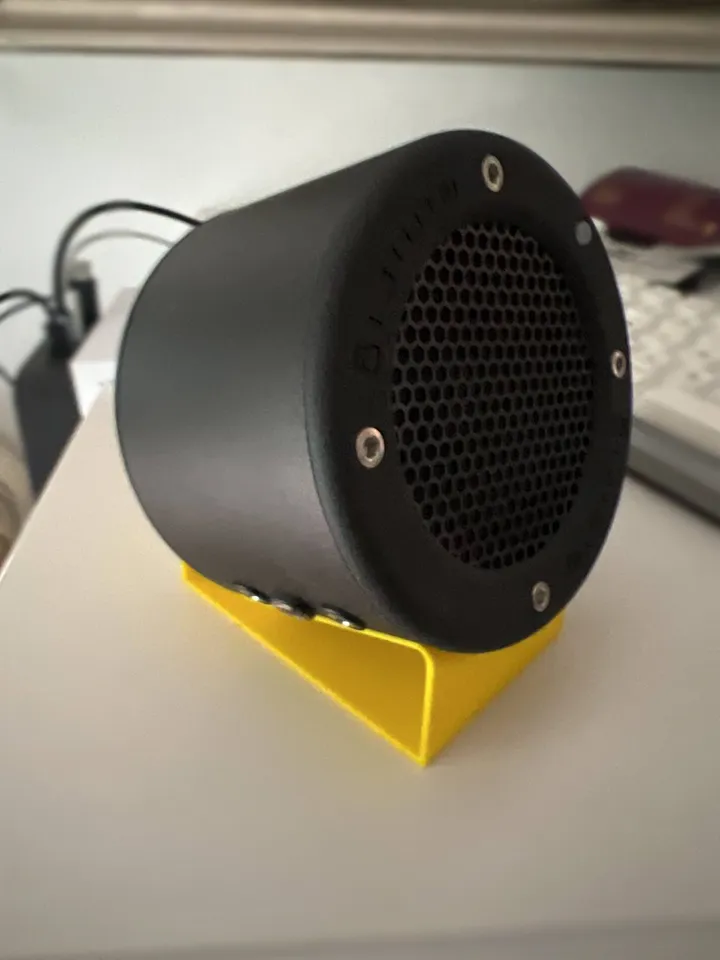 Minirig 3 bluetooth speaker stand by illuminati | Download free STL ...