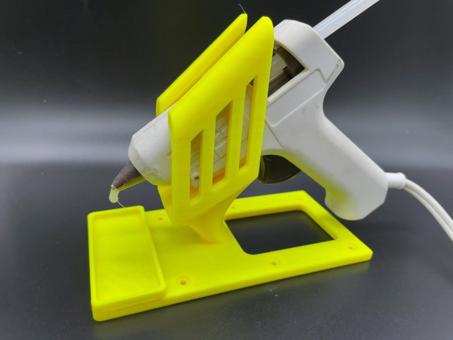 (Rev.2)Hot Glue Gun Stand autorstwa Tommy Zero | Pobierz darmowy model ...