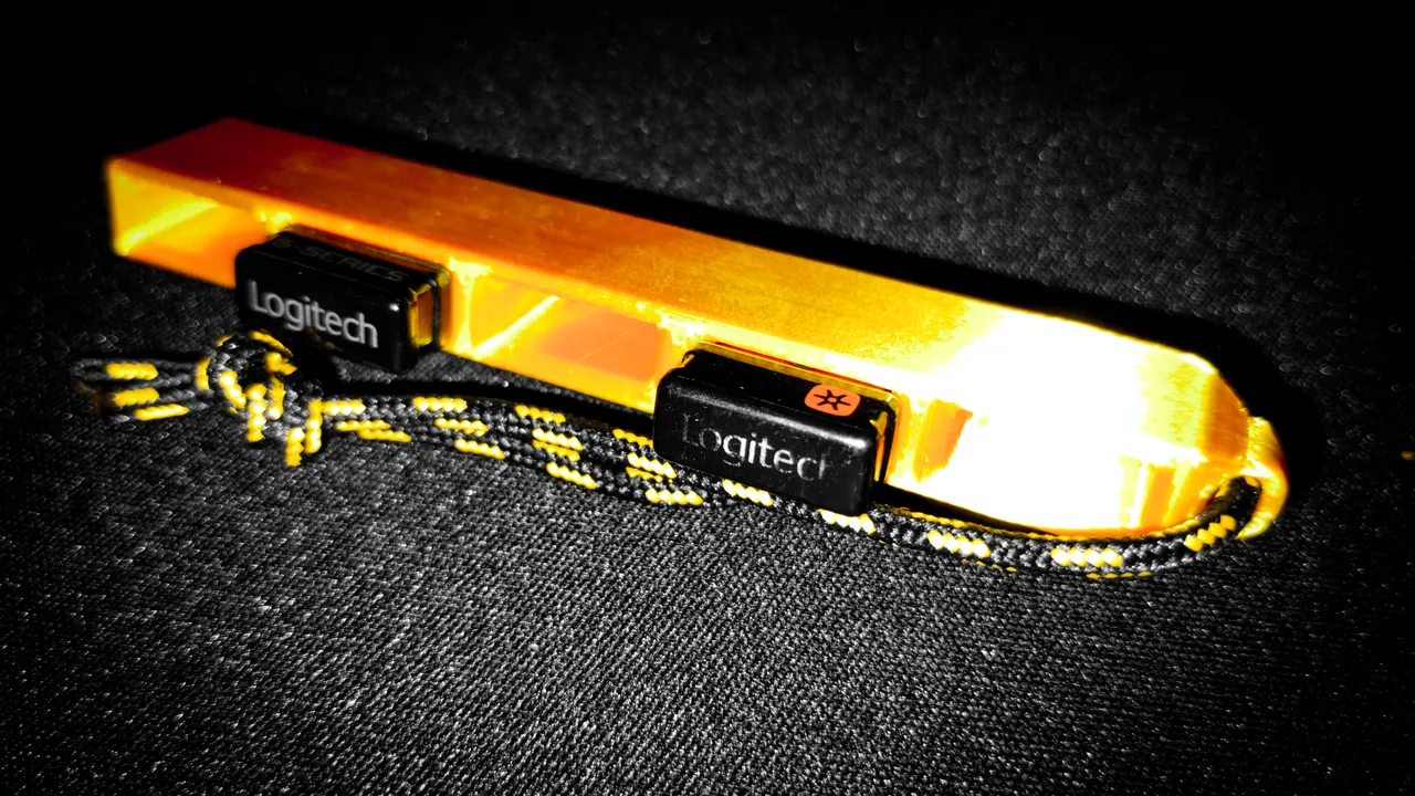 Hanging USB Dongle Holder by account | Download free STL model ...