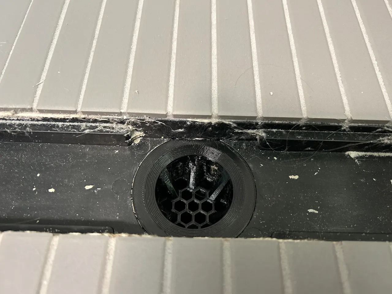 Linear Drain Screen by Schaffer.la | Download free STL model ...