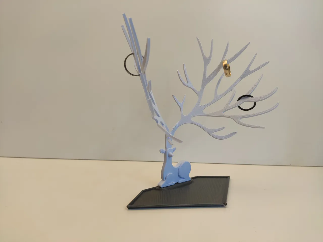 Sitting Deer - Ring and jewelery holder by Sevro | Download free STL ...