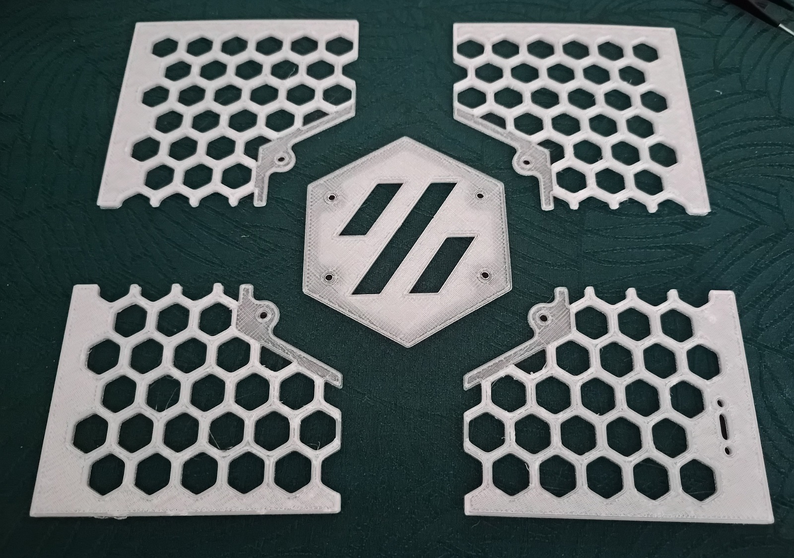 Voron V0.2 ventilated bottom rear panel printable on Voron 0 by gbm31 ... Voron V0.2 ventilated bottom rear panel printable on Voron 0 by gbm31 ...