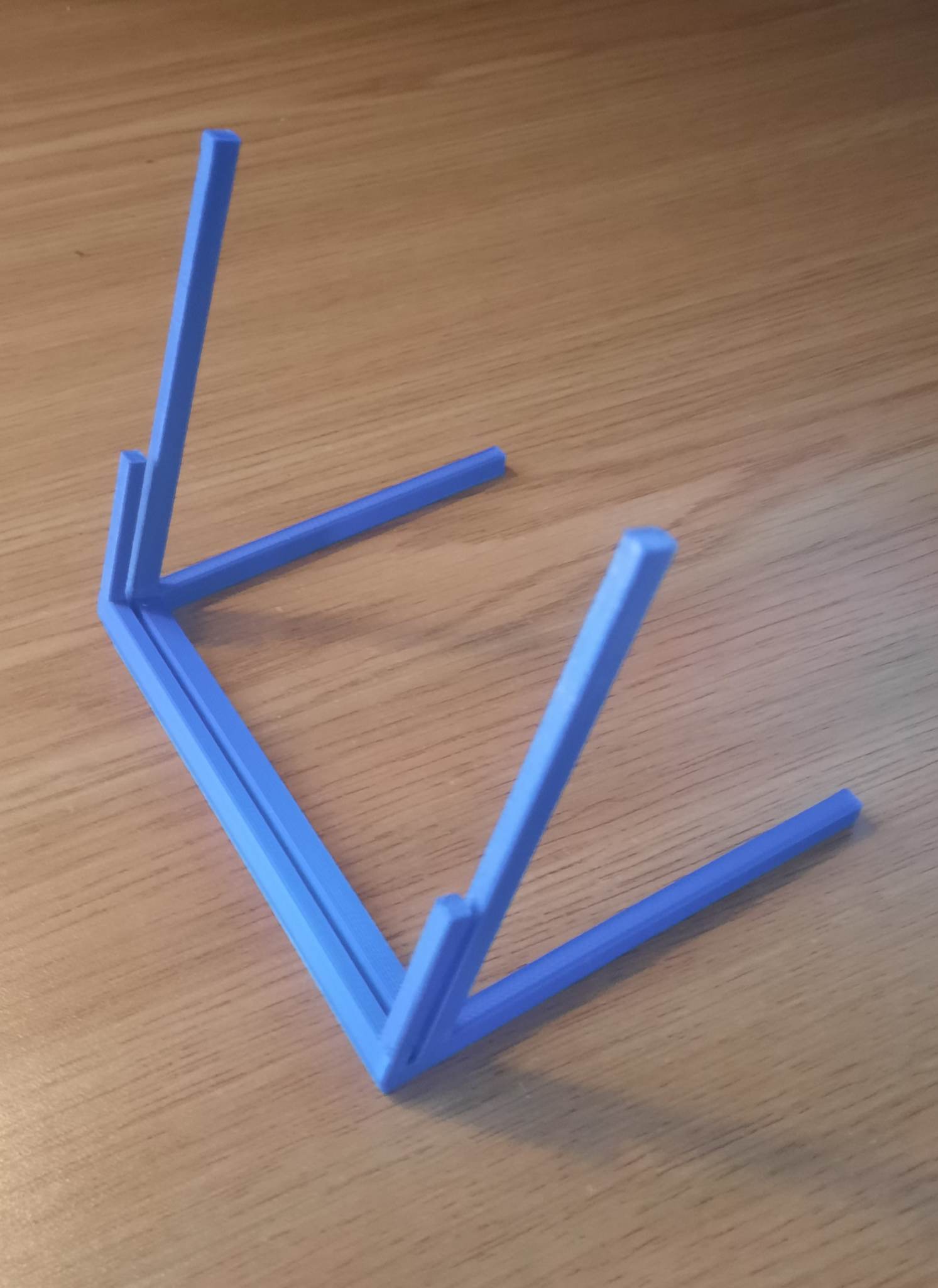 Simple stand for unpacked HotWheels by Fawoorki | Download free STL ...