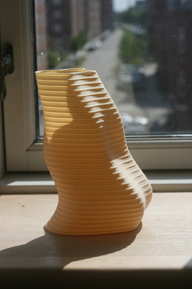 Curved vase with indentations by Jacob Laage Kragh | Download free STL ...