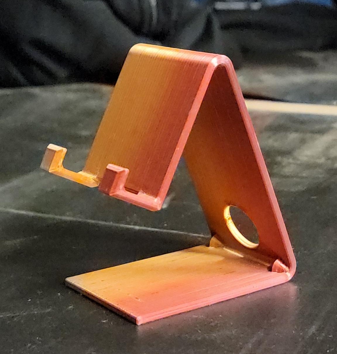 Minimalist Phone Stand - Lumina Lab PDX by Beehphy | Download free STL ...