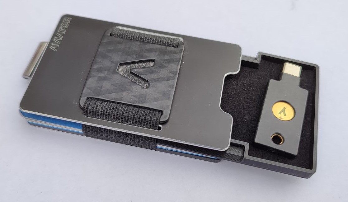 Aviator wallet tray by ScratchyBadger | Download free STL model ...