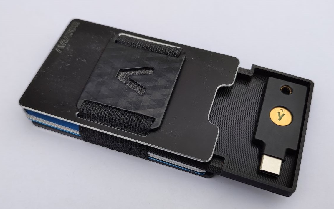 Aviator wallet tray by ScratchyBadger | Download free STL model ...