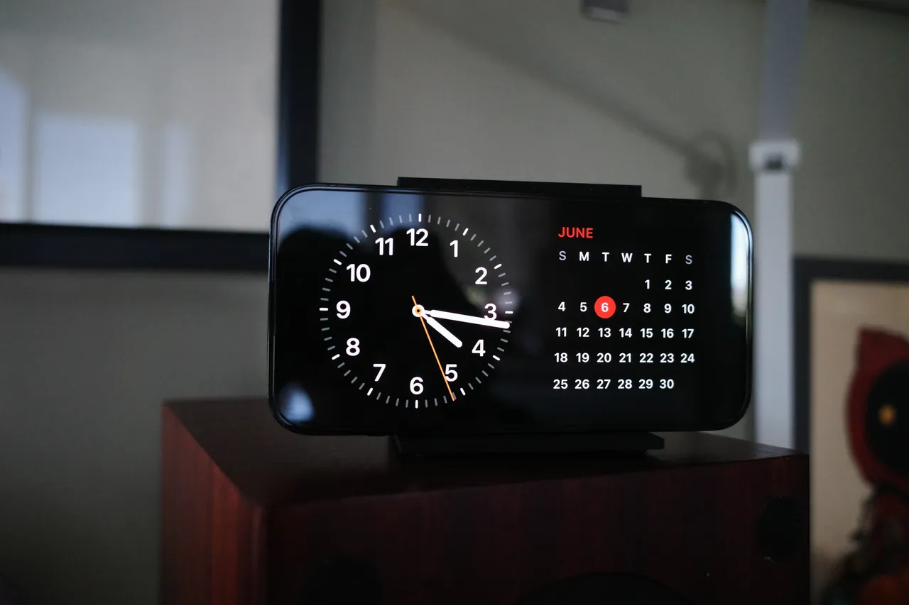 Landscape magsafe stand for iOS 17 Standby mode by phobus | Download ...