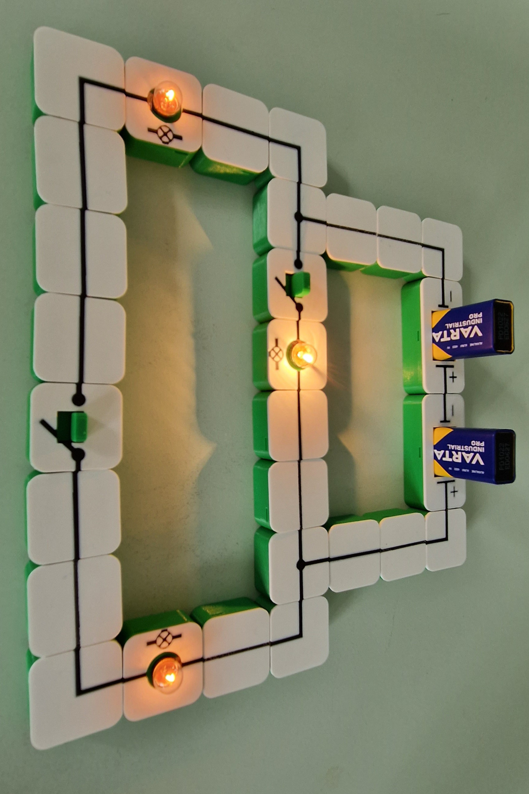 Snaptronics – Solder-free electric circuit construction kit by ...