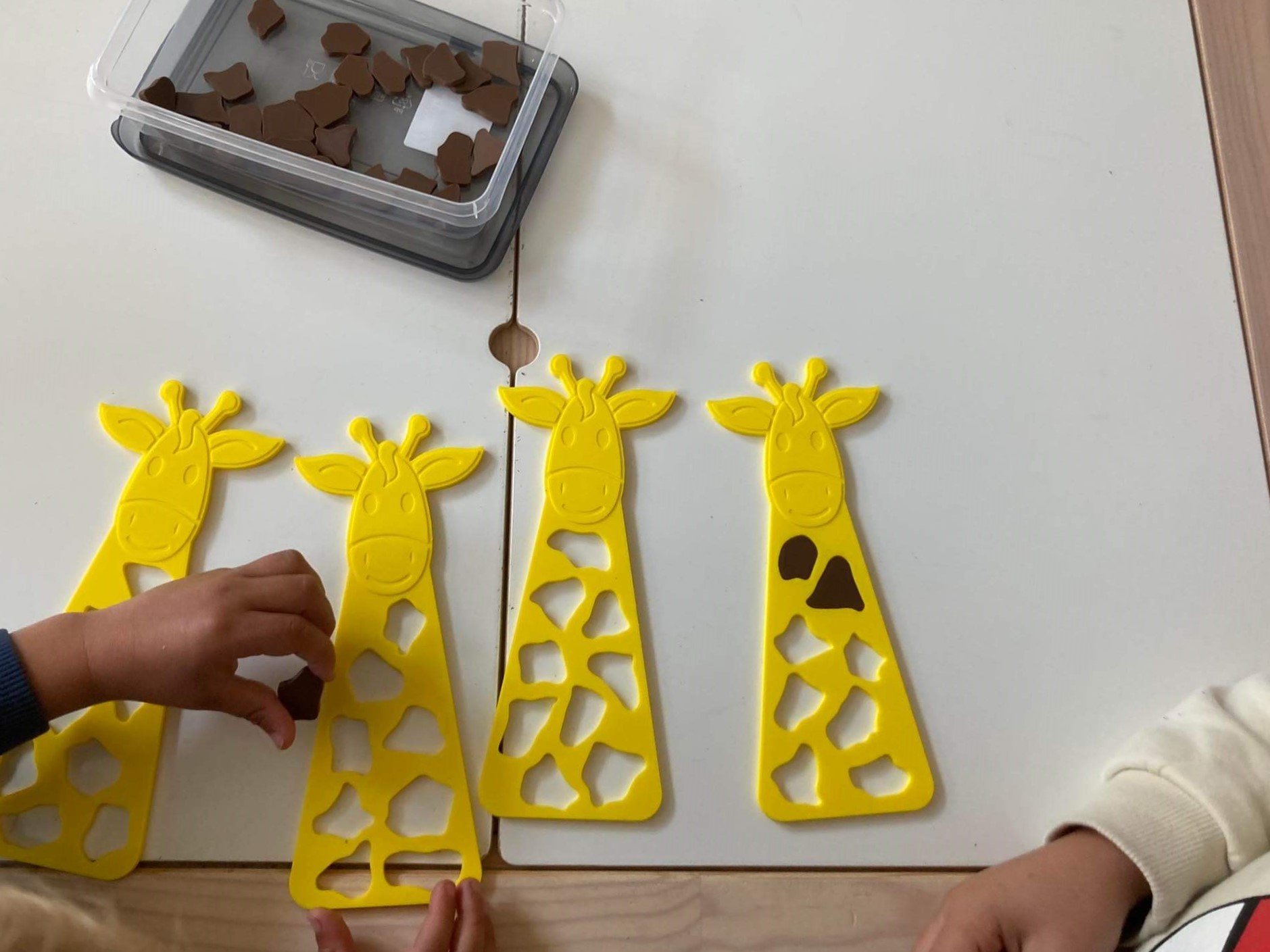 toddler giraffe puzzle game by Yente van Schaik | Download free STL ...