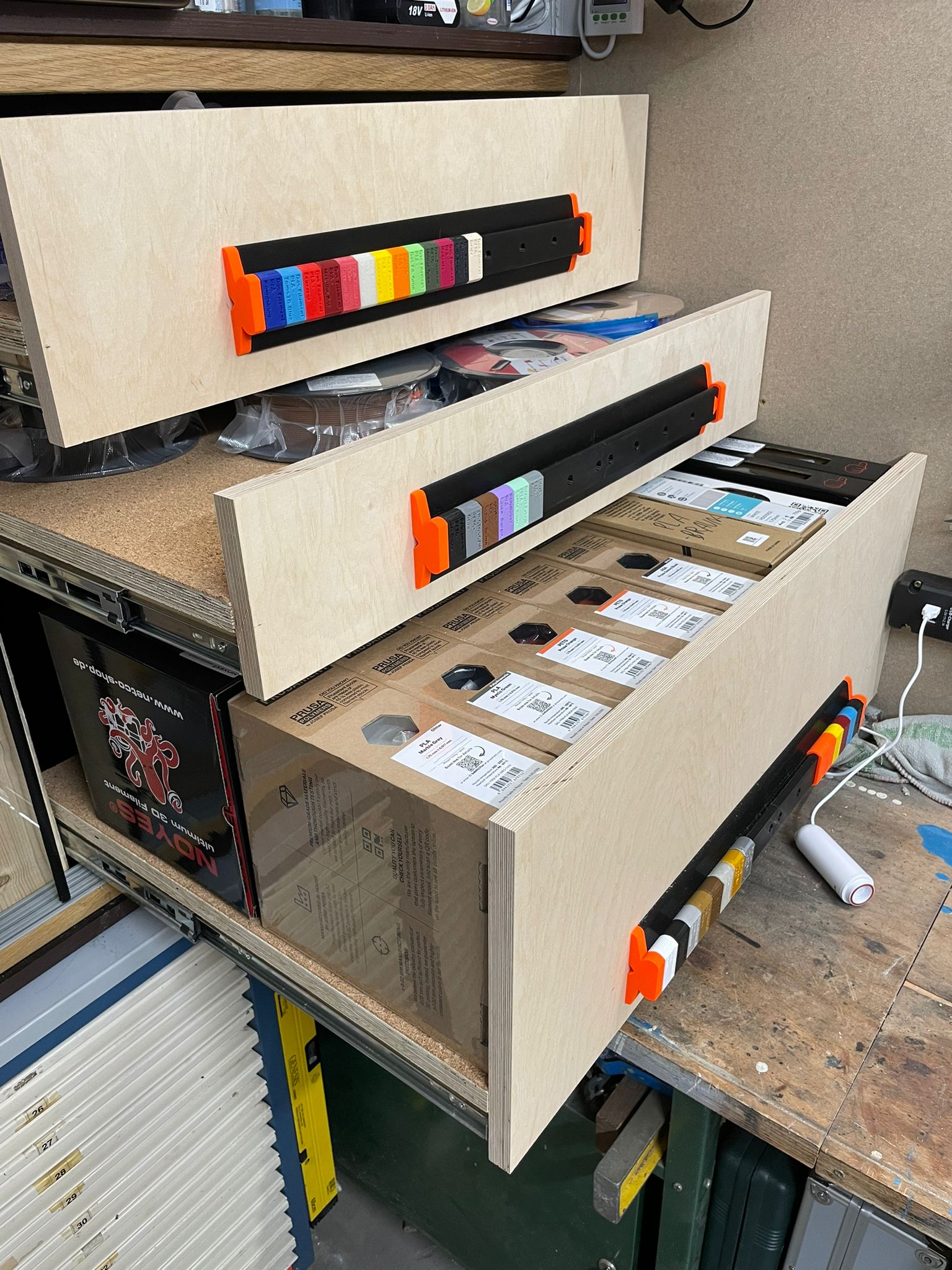 Handle with Storage system for Filaments by TFL123 | Download free STL ...