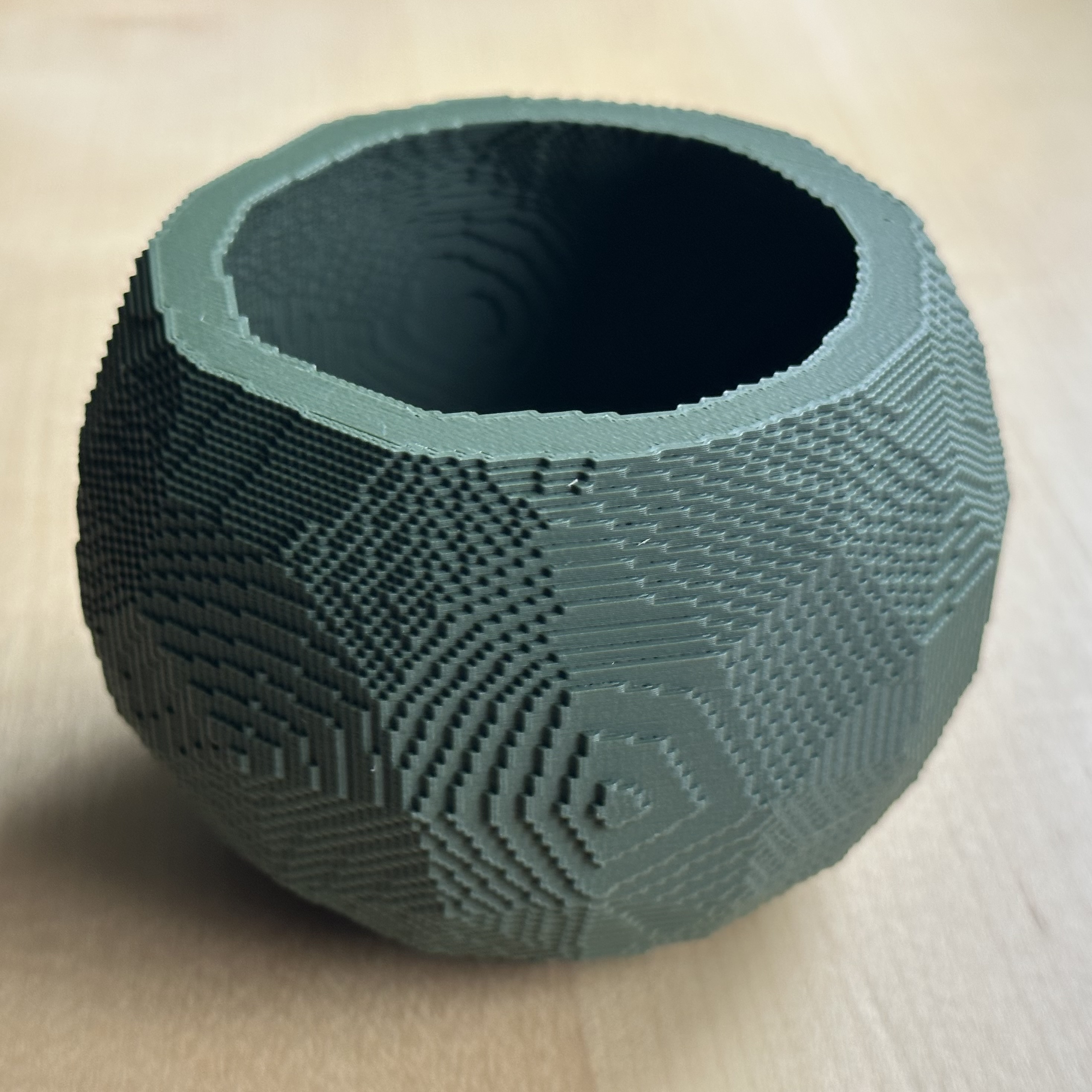 Elegant Voxelized Planters by Makerwiz | Download free STL model ...