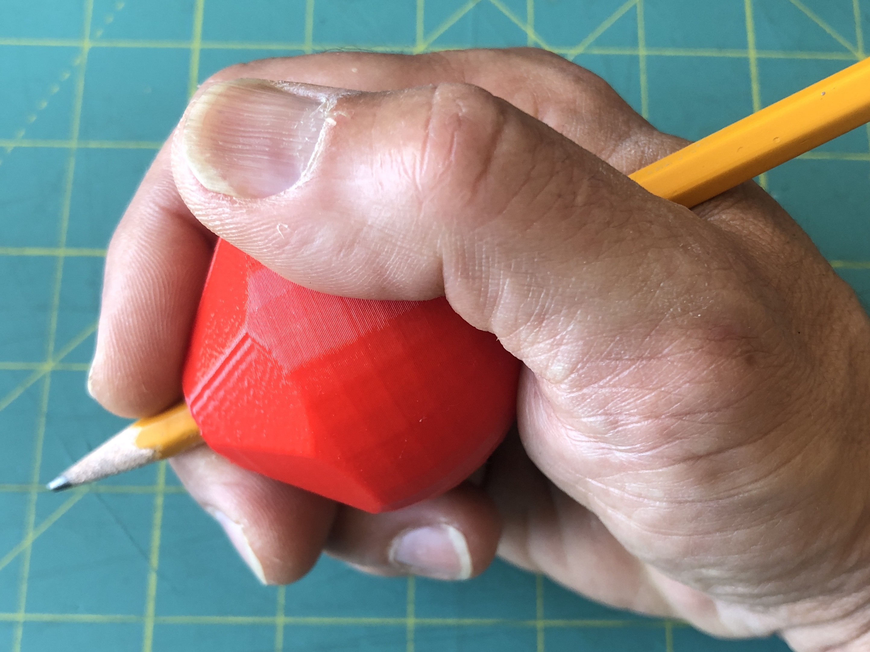 Pen Ball - TPU version by ZombieCat | Download free STL model ...