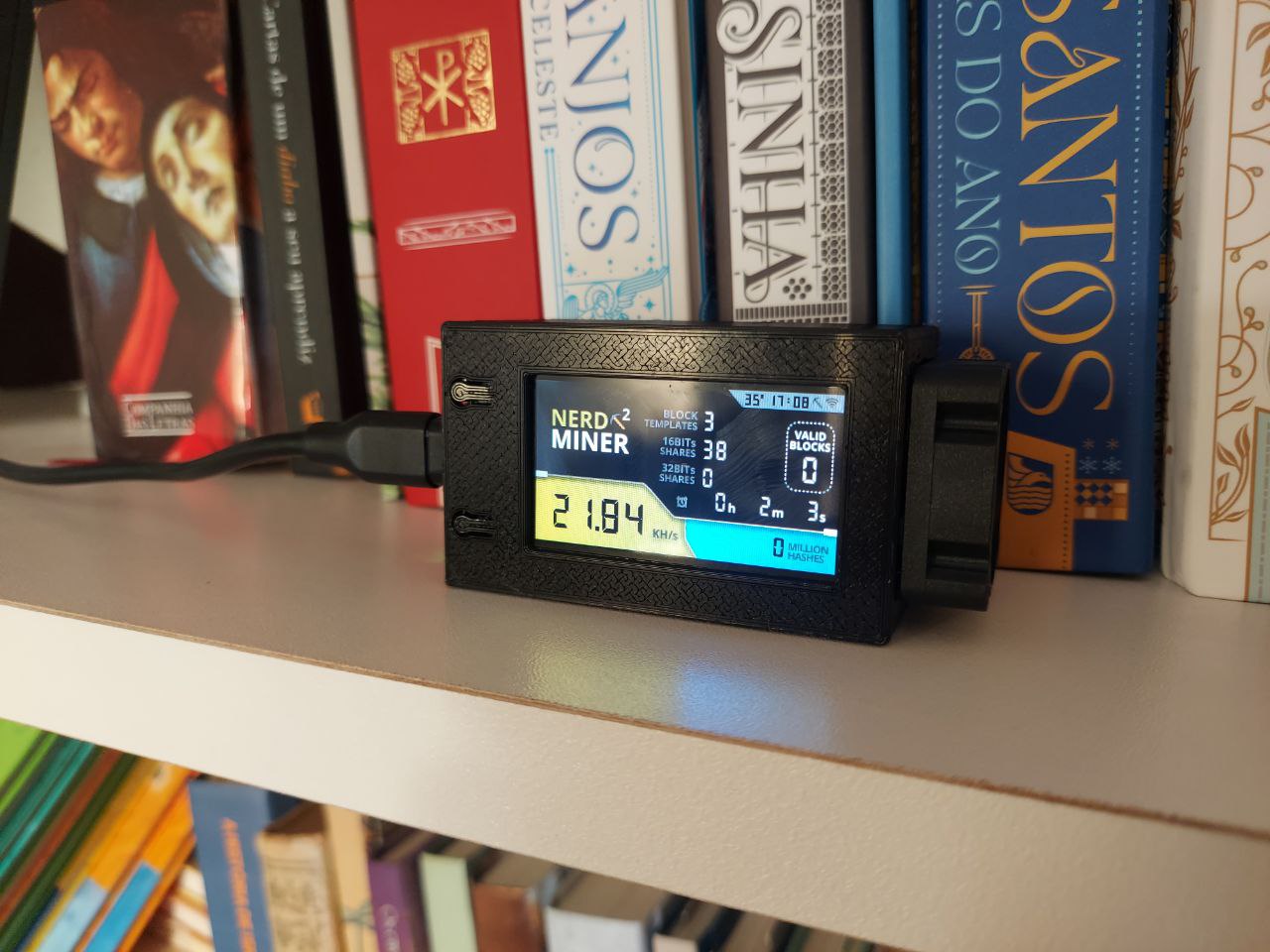 Nerdminer V2 click case w/ buttons by stackbit.me | Download free STL ...