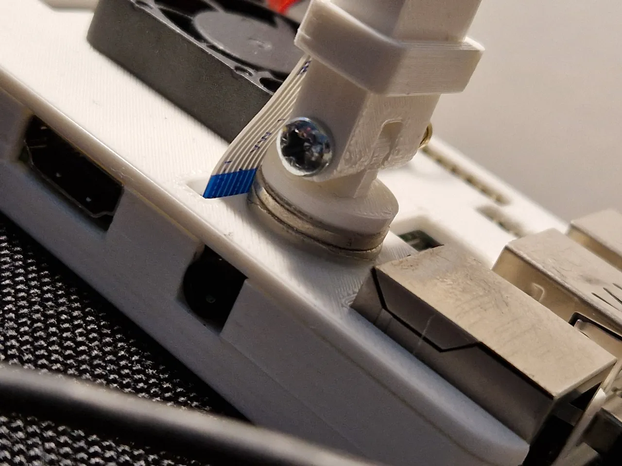 Rotating camera arm holder by PetriT | Download free STL model ...