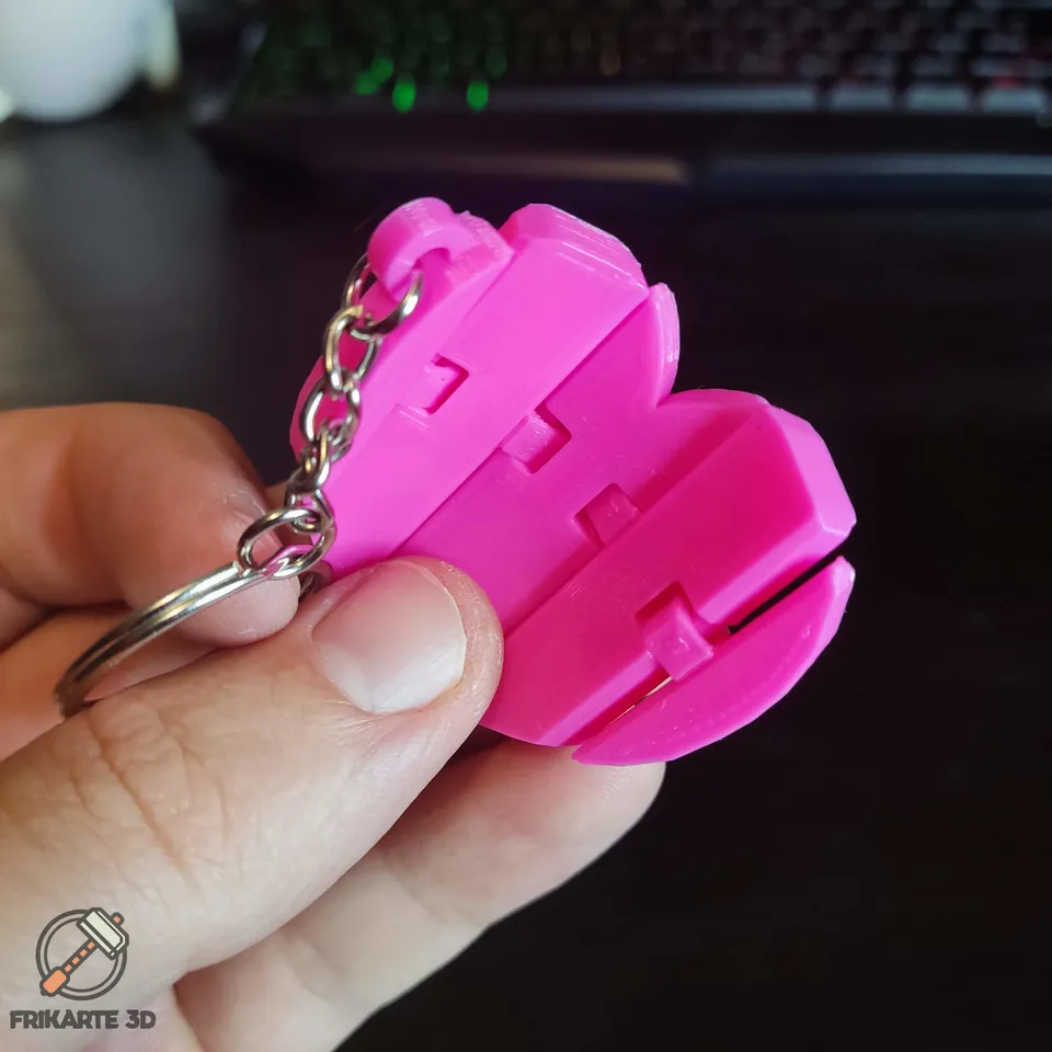 Flexi Heart Keychain by Frikarte3D | Download free STL model ...